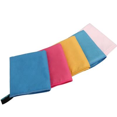 China Customized Logo Printed Microfiber Sports Towel With Hanging Loop for sale