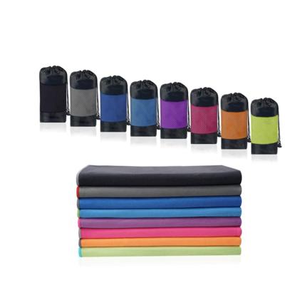 China 50x100cm Lightweight Suede Microfiber Sports Towel Mesh Bag Packaging for sale