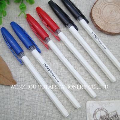 China OUTAE Plastic BallPoint Pen Smooth Fast Writing Ball Pen Promotional Pen Logo Pen OT-301 for sale