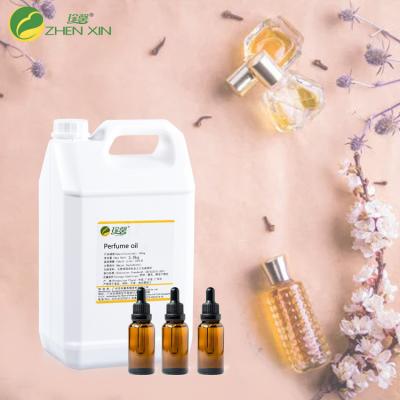 China Branded Perfume Floral Fragrance Oil Spray Form 3 Years Shelf Life ISO9001 Te koop