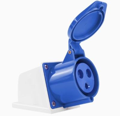 Cina 3 poli 16A 220v prese esposte industriali 3 pin 16A 32A 63A presa impermeabile femminile in vendita