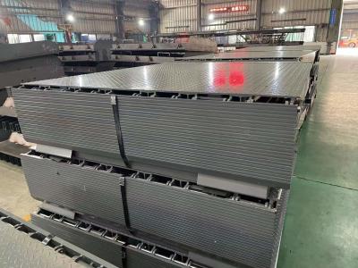 中国 25000LBS倉庫の船積みドックの平等主義/船積みドックの傾斜路の平等主義の油圧反スキッドの保証チェック模様の版 販売のため