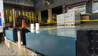 China Hydraulic Loading Dock Leveler Equipment Scissor Lift Table 40000LBS for sale