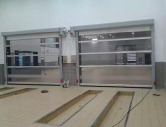 China Aluminum Automatic Sliding Garage Door With Powder Coating Surface Treatment Te koop