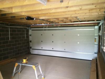 China Automatic Overhead Sectional Door Double Skinned With Insulated Sectional for sale