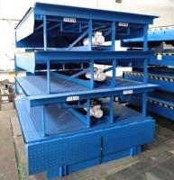 China Handheld Remote Control Loading Dock Leveler With Platform Dock Ramp Lift Load Yard for sale