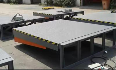 China Mechanical Loading Dock Leveler Galvanized Finish Safety Bars Hydraulic Platform For Dock Level for sale