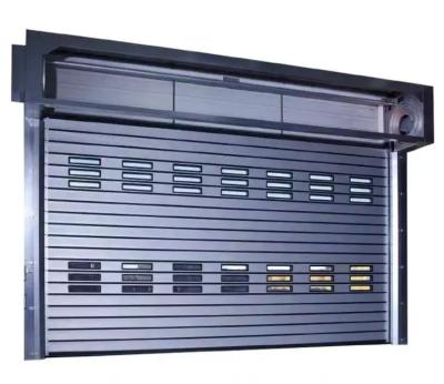 Puerta espiral de aleación de aluminio de diseño moderno controlada por PLC 0,8 m/s Velocidad de apertura y cierre 0,75KW Potencia del motor
