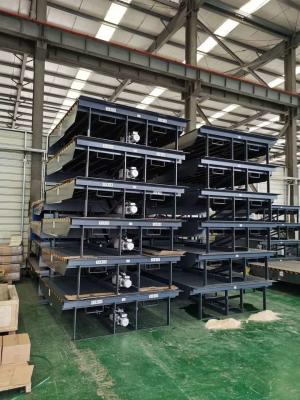 China Customizable Electric Hydraulic Loading Dock Leveler Safety Chain Powder Coated Finish en venta