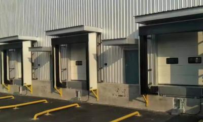 China Resistencia Rectangular Refugio de muelle inflable Instalación fácil Estructura de acero para la durabilidad en venta