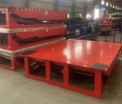 China Smart Loading Dock Leveler met aanpasbare liplengte en veiligheidskenmerken Container Loading Platform Mechanisch Te koop