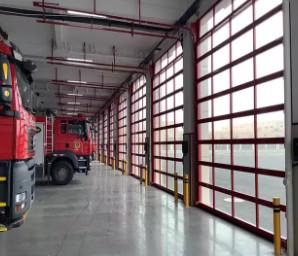 中国 防水 3級 部分ガレージドア アルミ合金 黒色粉末塗装 販売のため