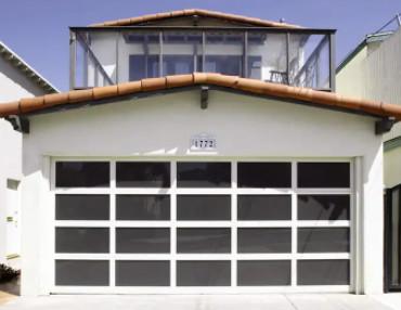 中国 モダンデザインスタイル 防水性 3級 透明ガラス パーカント ガレージドア 販売のため