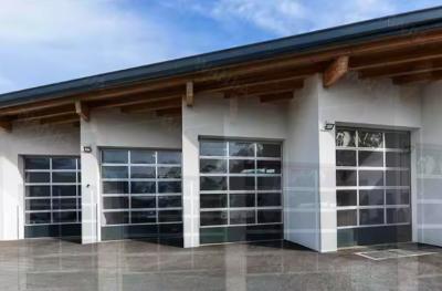 中国 モダンデザインスタイル 防水性 自動 黒 アルミ フロスト 透明 ガラス 部分式 ガレージ ドア 販売のため