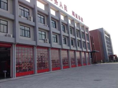 China Customized Industrial Aluminum Sectional Door 40mm Thickness Anti Breaking for sale