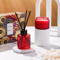 China Luxury Embossed Reed Diffuser Bottle And Aromatic Soybean Candle Gift Set for sale