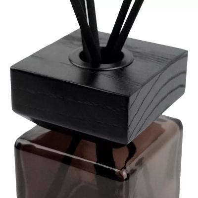 Cina Il lusso ha personalizzato il profumo floreale della bottiglia di Reed Diffuser Square Black Glass con la scatola in vendita