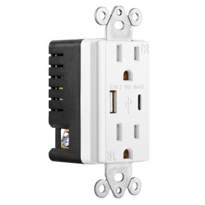 Cina presa USB a carica rapida con 15A 125V AC 60Hz in vendita