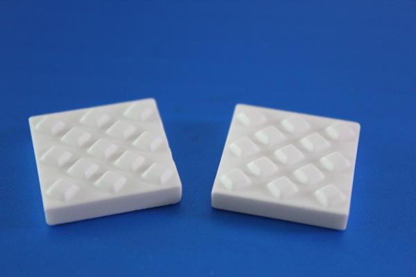 Quality Electrical Insulation Al2O3 Aluminium Ceramic Tile Wear Resistance Heating for sale