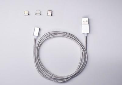 Cina Digiuna il cavo di dati di carico di USB, 3 in 1 cavo magnetico per micro USB/Ning luminoso/tipo C in vendita