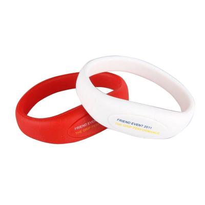 Cina Memoria flash del Usb del braccialetto del silicone, azionamento dell'istantaneo di capacità elevata di polsino 4GB in vendita