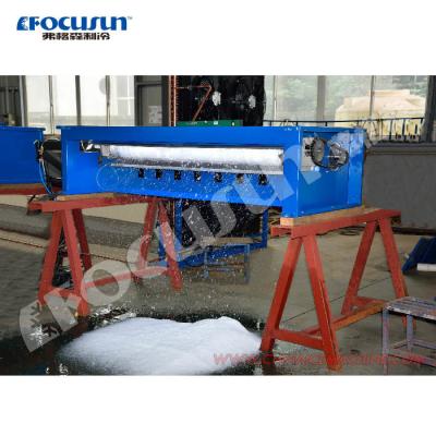 China Sistema de controlo Simens Máquina de nevasca 1500 kg/24 horas para nevascas interiores à venda