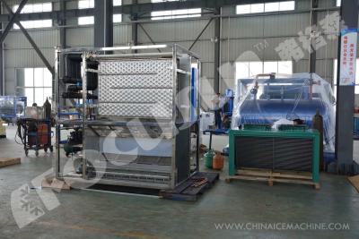 Cina Macchina per ghiaccio a piastre commerciale da 2 T/giorno con progettazione completamente automatica e acciaio inossidabile 304 in vendita
