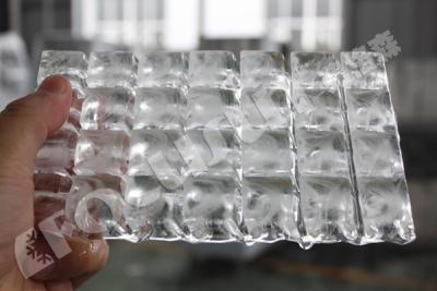 中国 コップランド・コンプレッサー精度 100KGの氷貯蔵容量を持つFocusun立方体氷機 販売のため