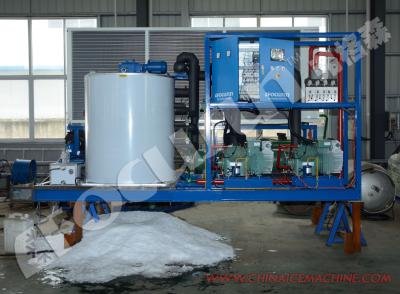 Cina Venduto direttamente da macchine per ghiaccio a fiocco da 10 T con sistema di raffreddamento A/W e tensione 380v/50hz/3p in vendita