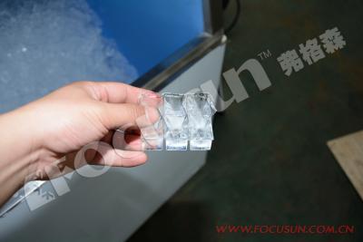Cina 2024 Macchine per ghiaccio a cubi industriali al dettaglio con refrigerante R404a/R22 da Top Ranking in vendita
