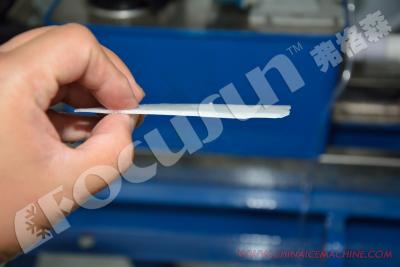 Cina Fornitura diretta di macchine per ghiaccio in fiocco 3T con controllo PLC e grande capacità di stoccaggio del ghiaccio in vendita