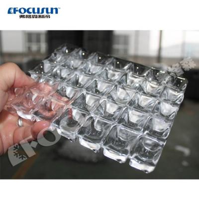 Cina 760*830*1893mm 25C Temperatura dell'ingresso dell'acqua Macchina di ghiaccio a cubo per il consumo umano in vendita