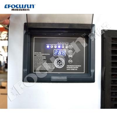 Cina 760*830*1893mm 25C Temperatura dell'ingresso dell'acqua Macchina di ghiaccio a cubo per il consumo umano in vendita