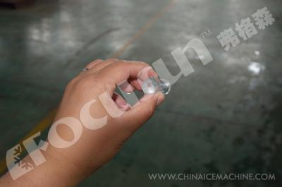 中国 1400*800*1800mm 890 KG 2024 飲料とワインを混ぜる冷凍用チューブ氷機 販売のため