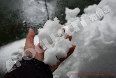Cina La macchina da neve da 100 kg è la soluzione unica per le scene di neve all'aperto e all'interno in vendita