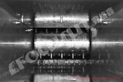 Cina Eficienza di frantumazione del ghiaccio con Focusun Ice Crusher Machine Alimentato da un motore 220V / 3P / 60HZ in vendita