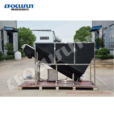 Cina Altre macchine semiautomatiche SUS304 per imballaggio di tubi di ghiaccio a cubi di ghiaccio con capacità di 1000 kg/h in vendita