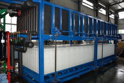 Cina 11860 KG Macchina per blocchi di ghiaccio a raffreddamento diretto per negozi di alimenti e bevande all'interno di Focusun in vendita
