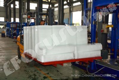Cina 1.5T Macchina per la fabbricazione di blocchi di ghiaccio a raffreddamento diretto con capacità di produzione di ghiaccio in vendita