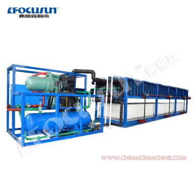 Cina Macchina per la produzione di ghiaccio a blocchi blu a 30 tonnellate, a blocchi diretti refrigerati, per risparmiare energia elettrica e lavoro in vendita
