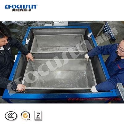 Cina 135 kg per blocco Macchina per blocchi di ghiaccio a refrigerazione diretta per la produzione di ghiaccio trasparente in vendita