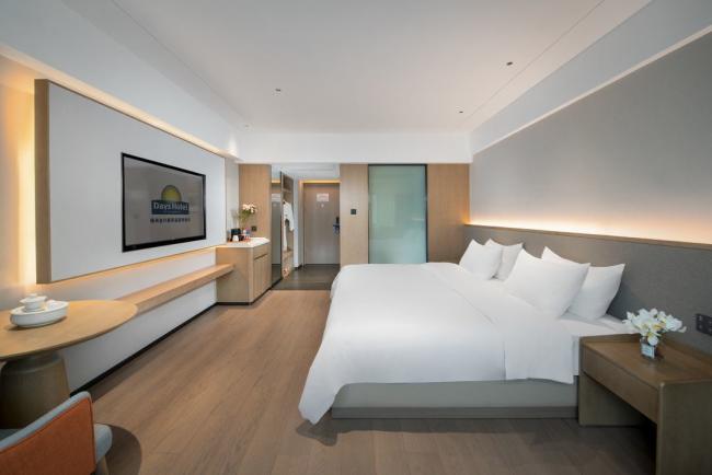 Create a Luxurious and Comfortable Atmosphere with Hotel Bedroom Furniture