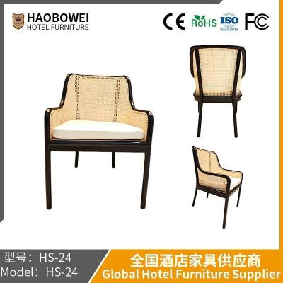 Cina Poltrona da pranzo leggera di lusso Rattan Serie di Nordic Back Recliner Alloggio in legno massello Borsa morbida per uso domestico nella sedia antica Hotel Internet Rosso Wabi Sabi Wi in vendita