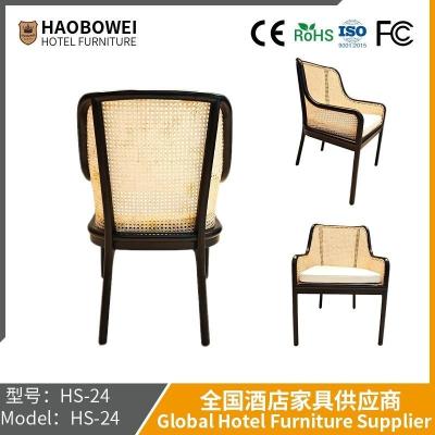 Cina Poltrona da pranzo leggera di lusso Rattan Serie di Nordic Back Recliner Alloggio in legno massello Borsa morbida per uso domestico nella sedia antica Hotel Internet Rosso Wabi Sabi Wi in vendita