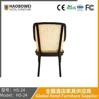 Cina Poltrona da pranzo leggera di lusso Rattan Serie di Nordic Back Recliner Alloggio in legno massello Borsa morbida per uso domestico nella sedia antica Hotel Internet Rosso Wabi Sabi Wi in vendita