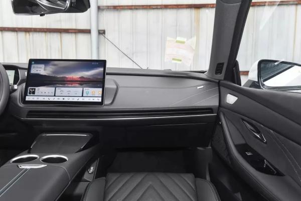 Quality ChangAn Deepal SL03 2024 Hybrid Vehicle with 200-250Ps Power 300-400Nm Torque for sale