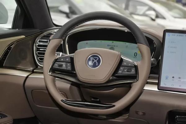 Quality BYD Han EV 2025 Premium Edition Electric Vehicle with 605KM Range Panoramic for sale