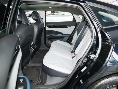 Cina 2024 Changan UNI-V 2.0T Benzina 4WD Drive Veicolo ad alta velocità Smart Made In Used Car in vendita