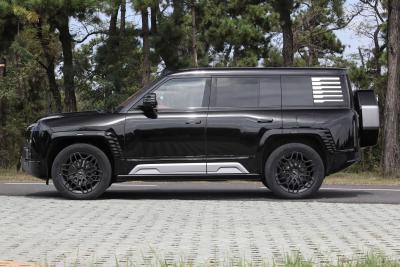China Upgrade to Yangwang U8 The HEV Car with Fast Charging Time of 0.3h and Luxury Design for sale