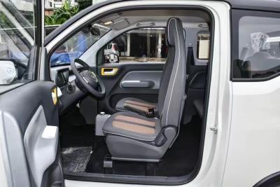 Cina 100% elettrico Wuling Mini EV con velocità massima di 100 km/h e base rotale di 2010 mm in vendita
